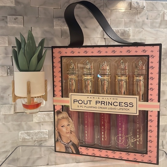 Paris Hilton | Makeup | Paris Hilton Ltd Ed Pout Princess 5pc Plumping ...